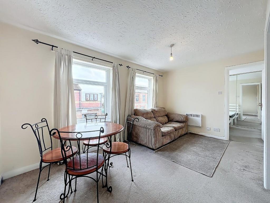 Treherbert Street, Cardiff 1 bed apartment - £875 pcm (£202 pw)