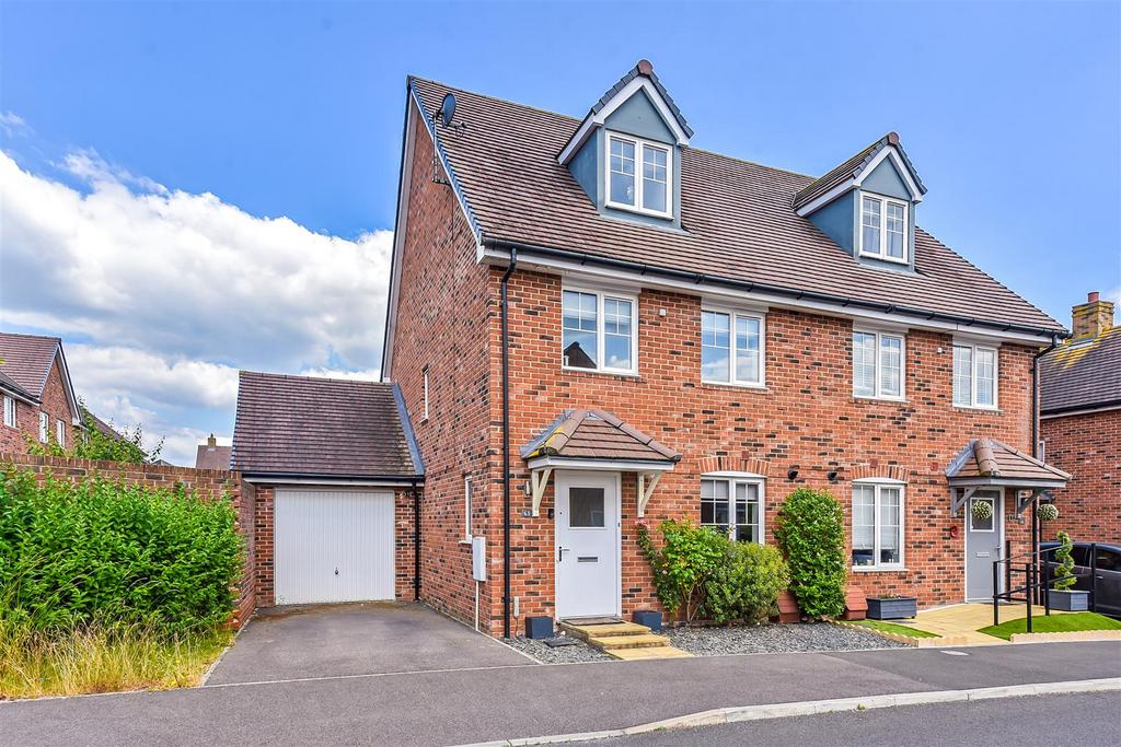 Fuller Way, Andover 3 bed semi-detached house for sale - £360,000