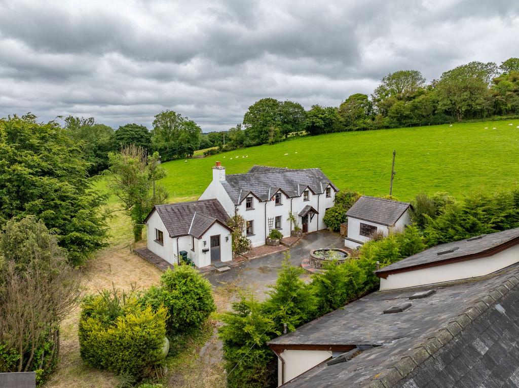 Cribyn, Lampeter, SA48 11 bed property with land for sale - £795,000