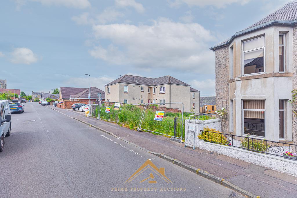 George Street, Armadale EH48 4 bed property with land - £39,000
