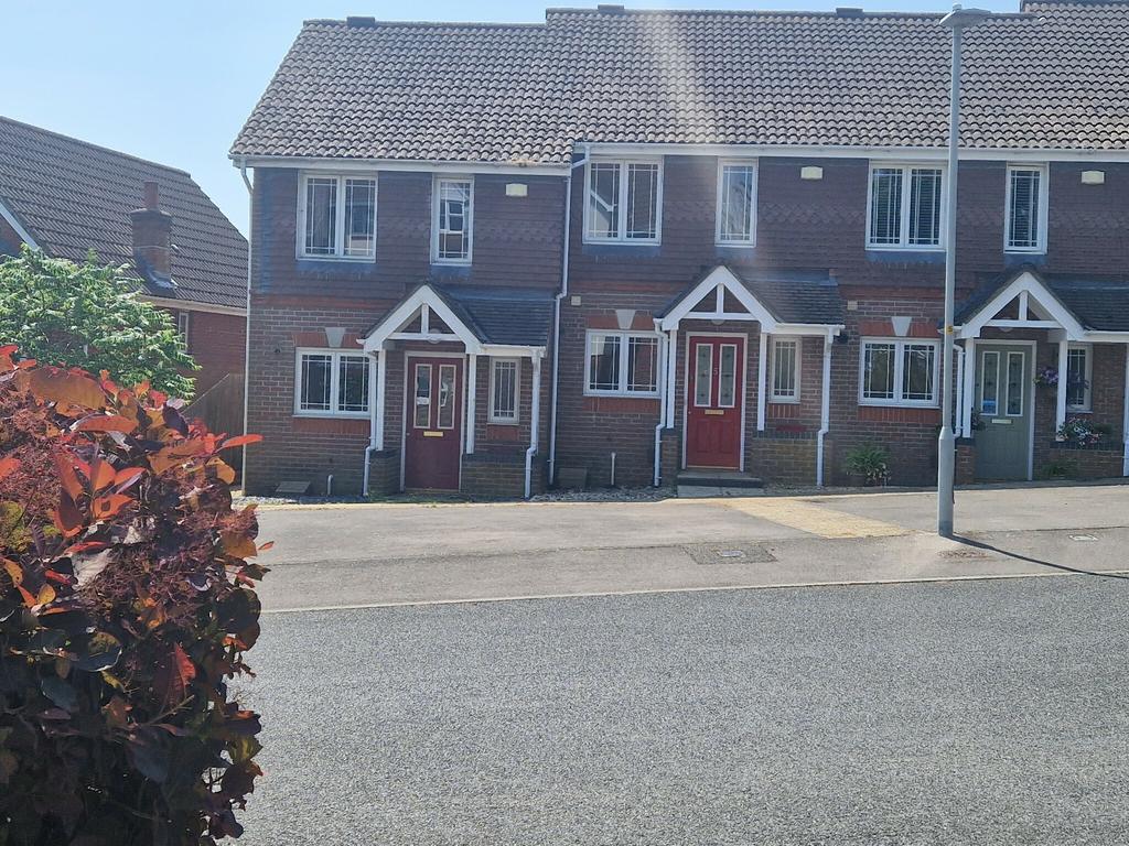 Branksome, Poole BH12 2 bed terraced house - £1,400 pcm (£323 pw)