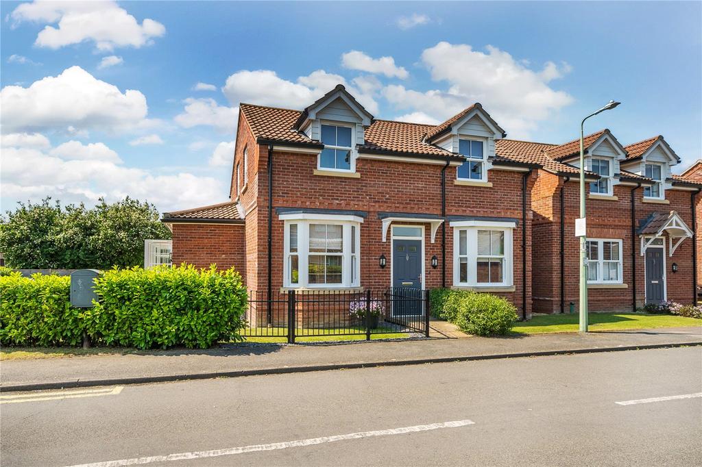 Edinburgh Road, Newmarket, Suffolk, CB8 3 bed detached house - £430,000