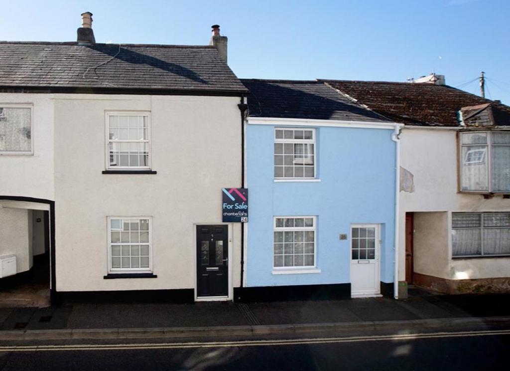 New Exeter Street, Chudleigh, TQ13 2 bed terraced house - £215,000