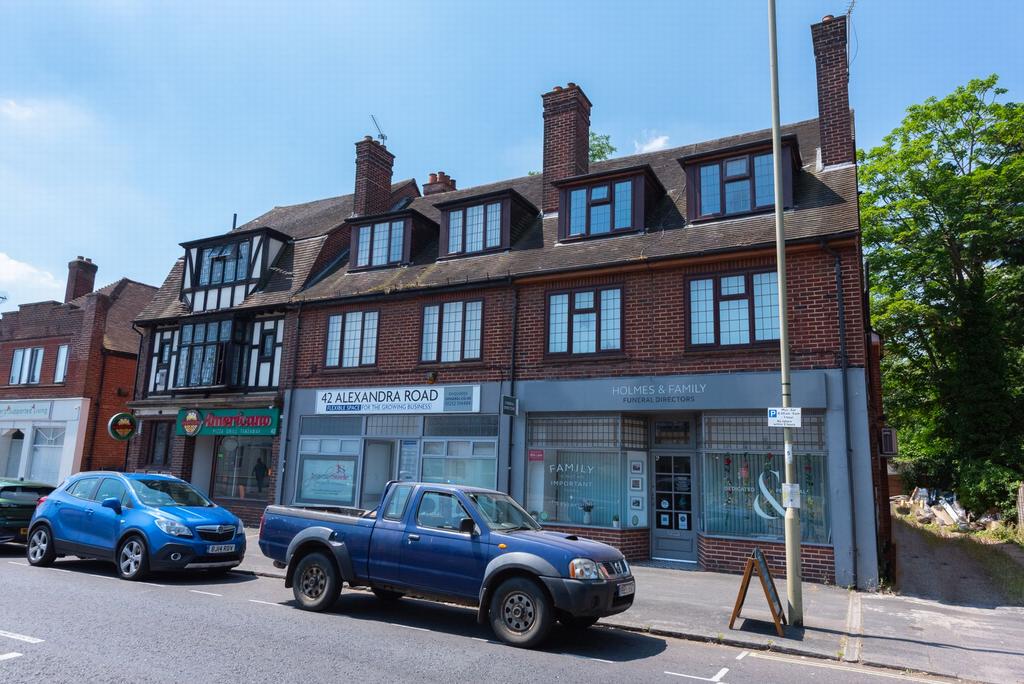 Alexandra Road, Farnborough, GU14 6DA 1 bed apartment to rent - £1,120 ...
