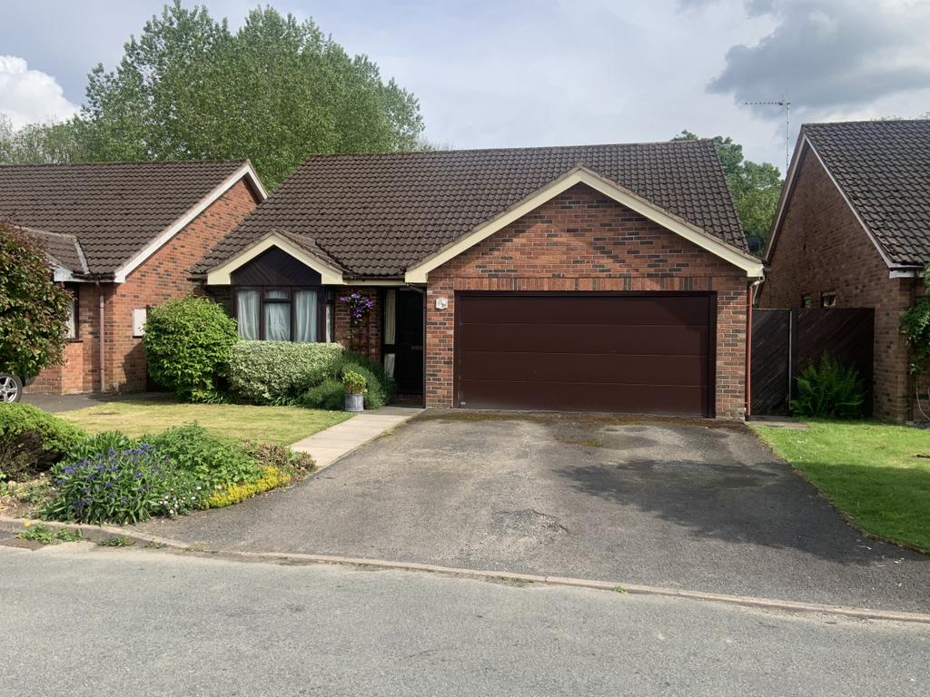 Bucknell SY7 0AY 3 bed detached house - £325,000