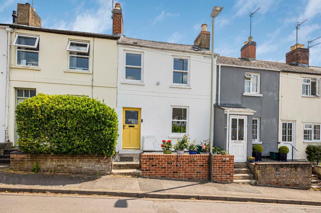 Hamilton Street, Charlton Kings... 2 bed terraced house - £325,000
