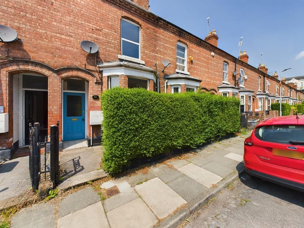 Gladstone Avenue, Chester 4 bed terraced house - £299,000