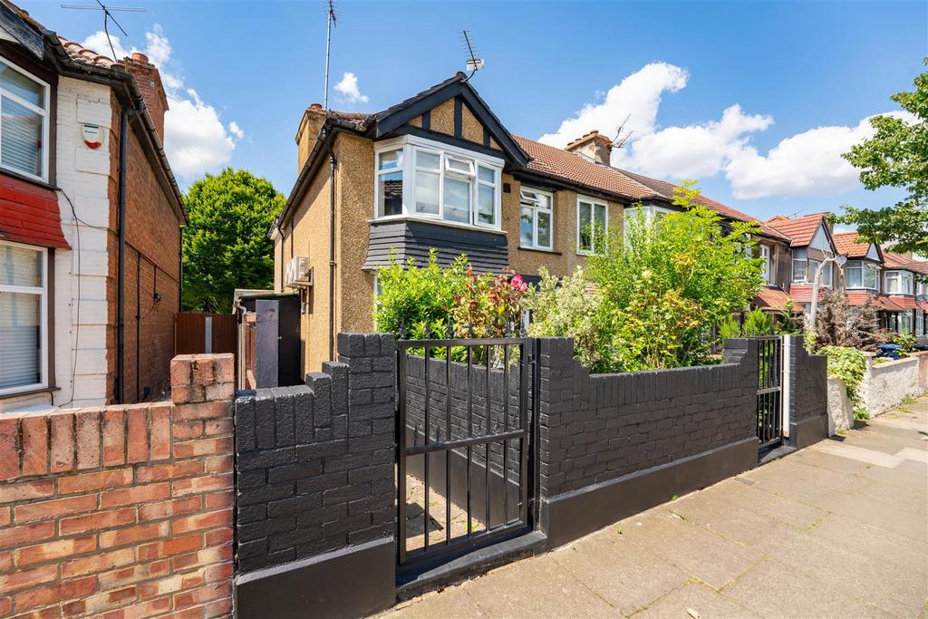 Bridge Avenue, Hanwell 3 bed end of terrace house for sale - £755,000