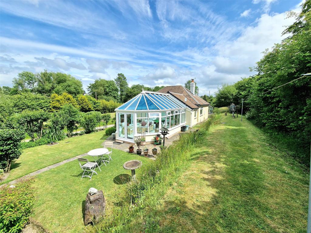 Holsworthy, Devon, EX22 5 bed bungalow for sale - £675,000