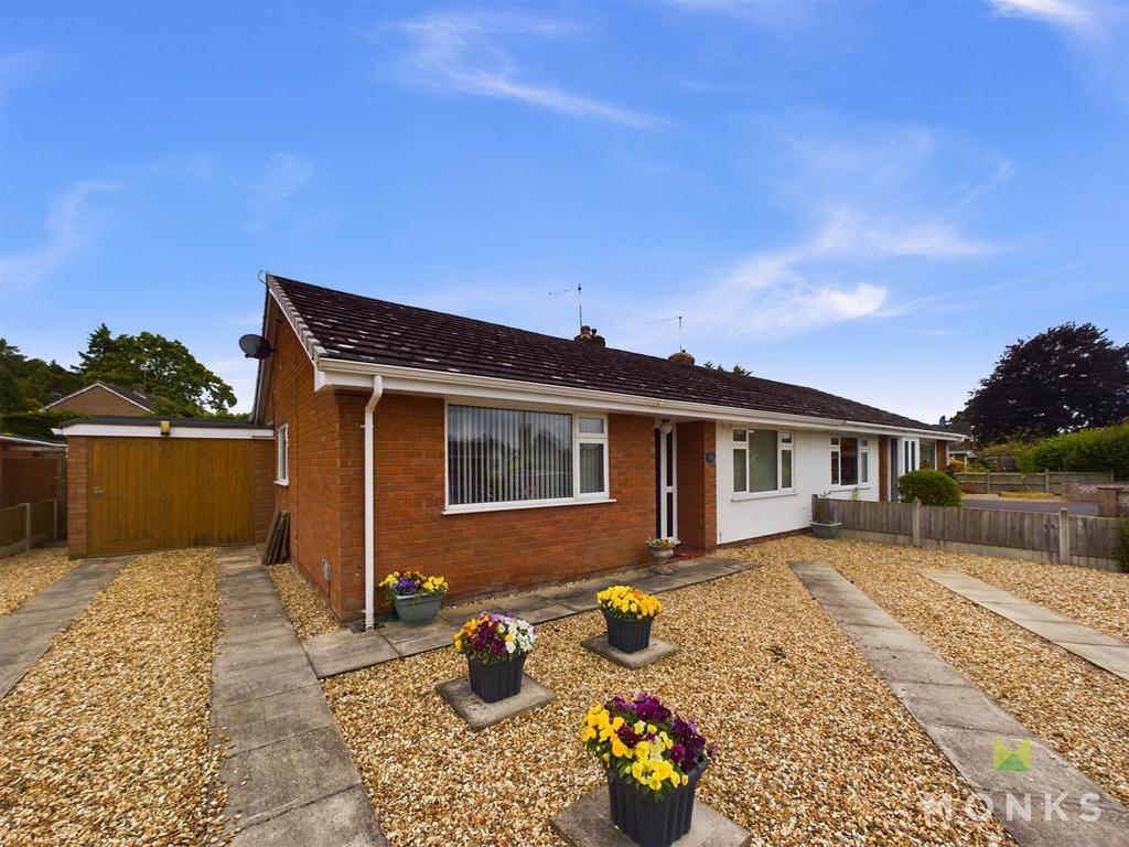 Churchill Drive, Wem, Shropshire 3 bed semi-detached bungalow - £285,000
