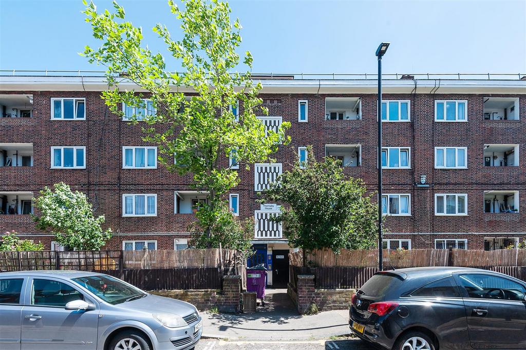 Thornaby House, Canrobert Street, London 3 bed flat - £450,000