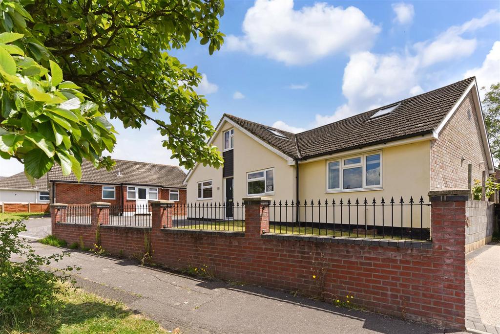 Cowplain, Hampshire 5 bed detached house - £550,000
