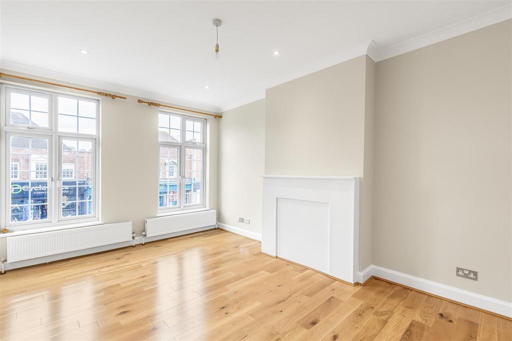 Colston Road, East Sheen, SW14 4 bed house - £3,000 pcm (£692 pw)