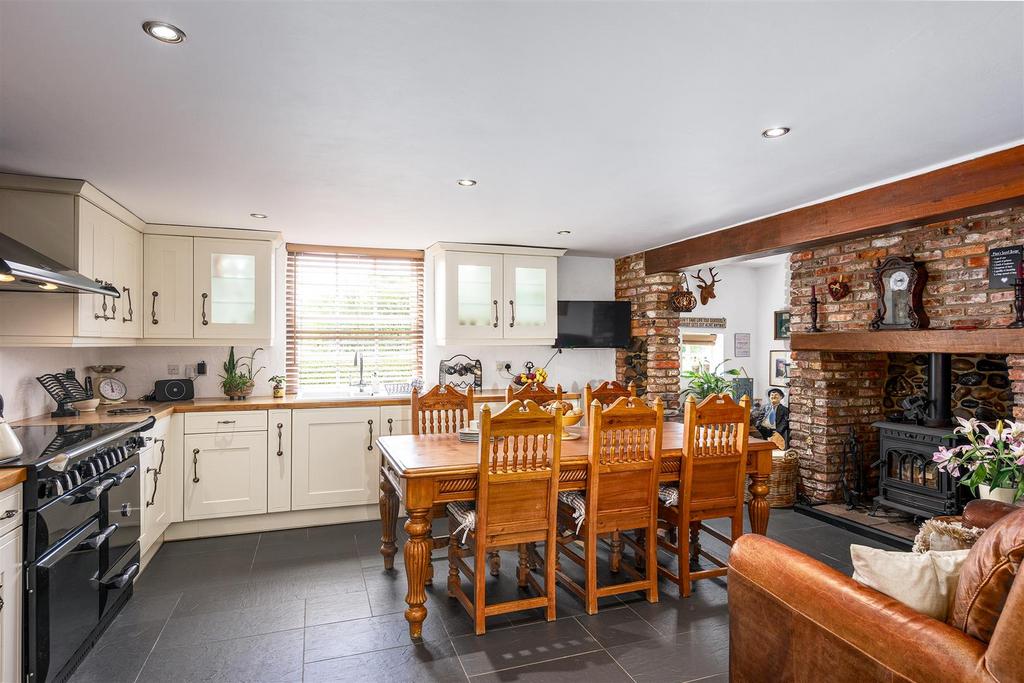 Winsetts Road, Skeffling, Hull 5 bed detached house for sale - £450,000