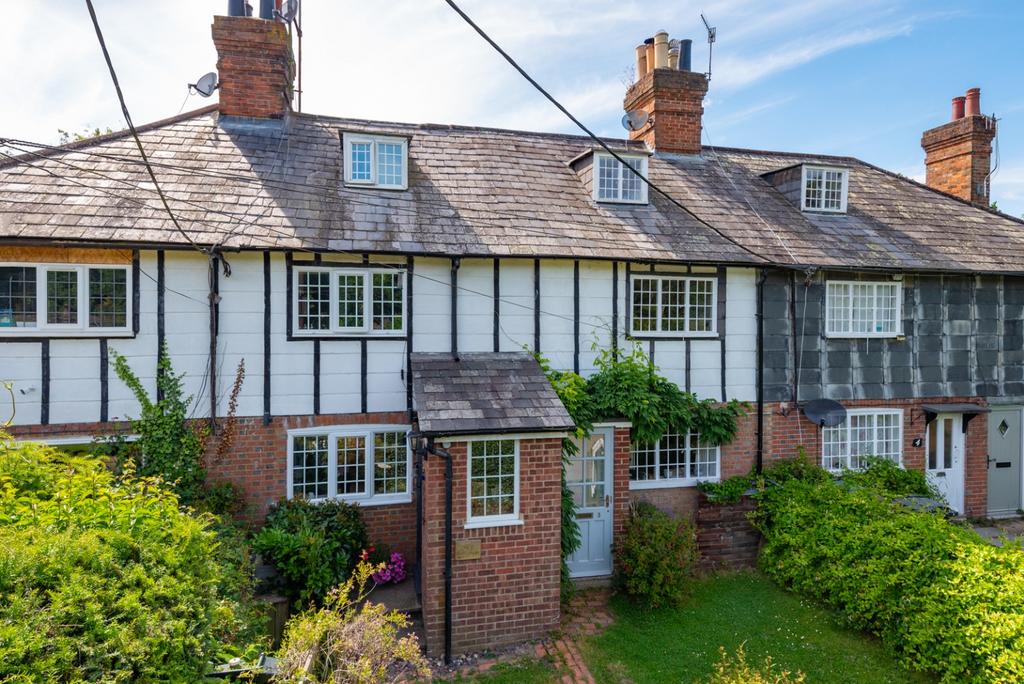Bourne Lane, Hamstreet 4 bed terraced house - £350,000