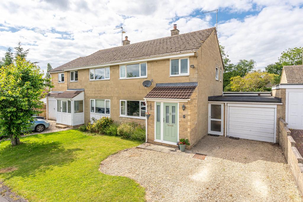 Oakleaze, Minety 3 bed semi-detached house - £395,000