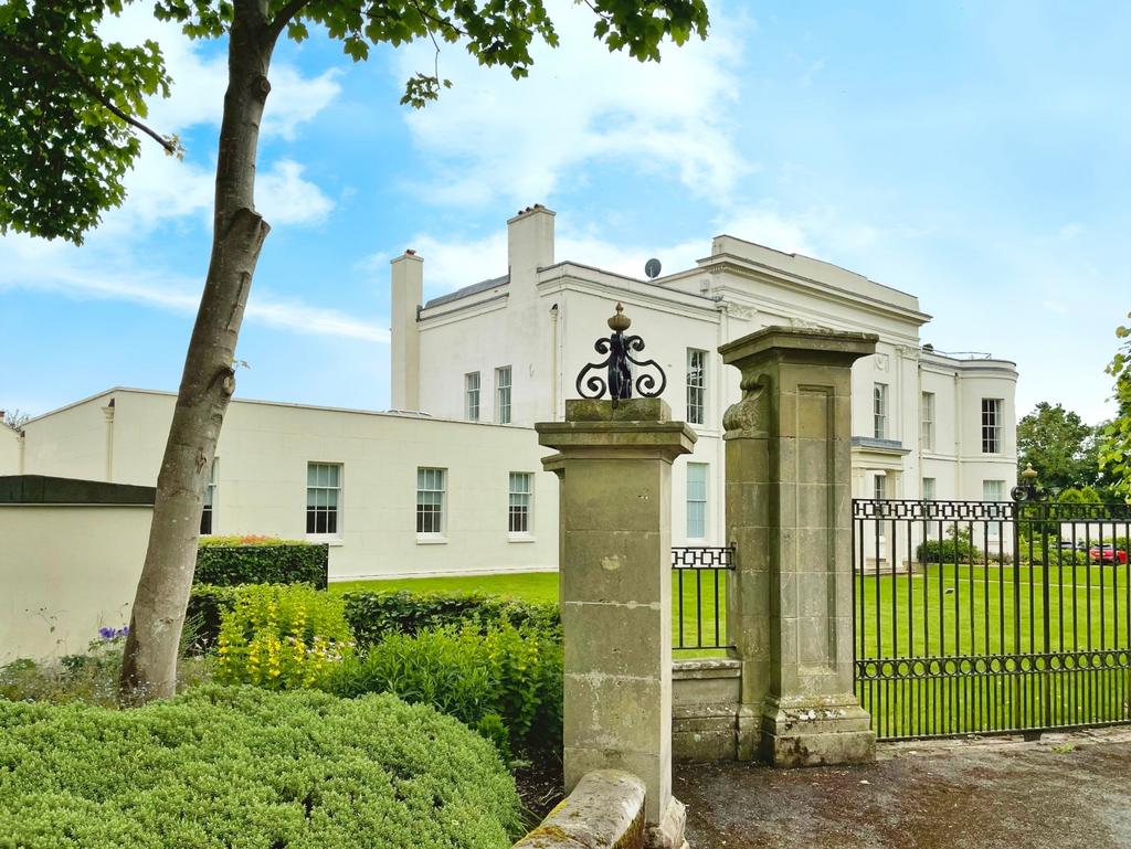 Greenbank Hall, Eaton Road, Chester, CH4 2 bed flat - £379,000