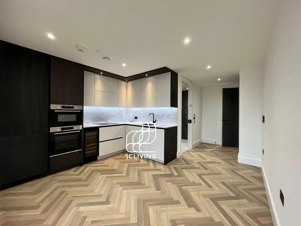 94 Southwark BridgeRoad, SE1 1 bed flat - £2,817 pcm (£650 pw)