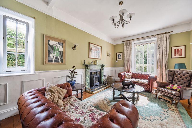 Mullion, Helston - Family Home 5 bed character property for sale - £710,000