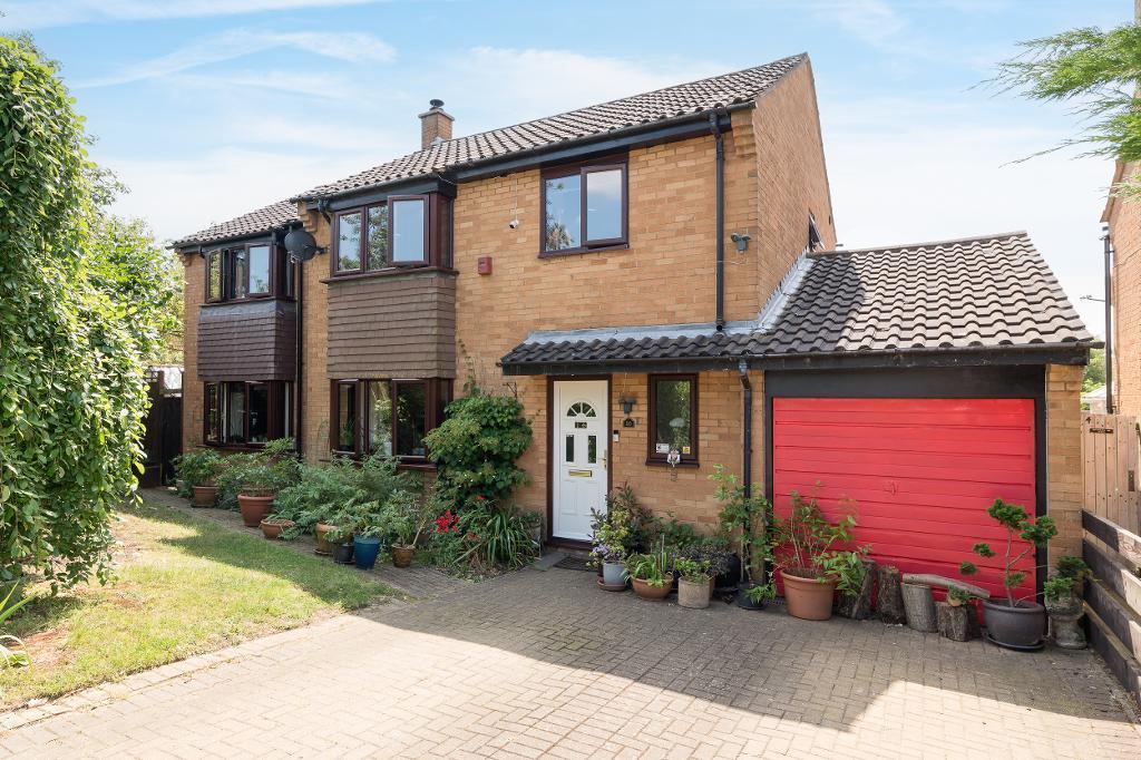 Oldbrook, Milton Keynes MK6 4 bed detached house - £450,000