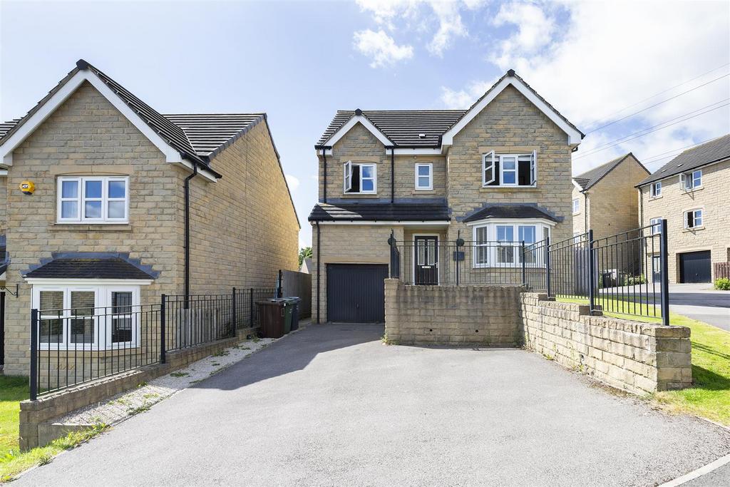 Pye Road, Huddersfield HD3 4 bed detached house - £360,000