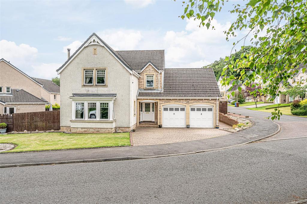 17 Adia Road, Torryburn, KY12 8LB 4 bed house - £390,000