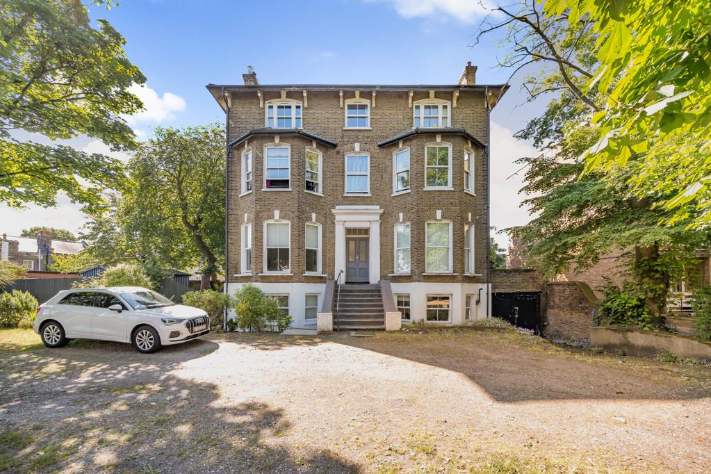 Charlton Road, London 3 bed apartment for sale - £550,000