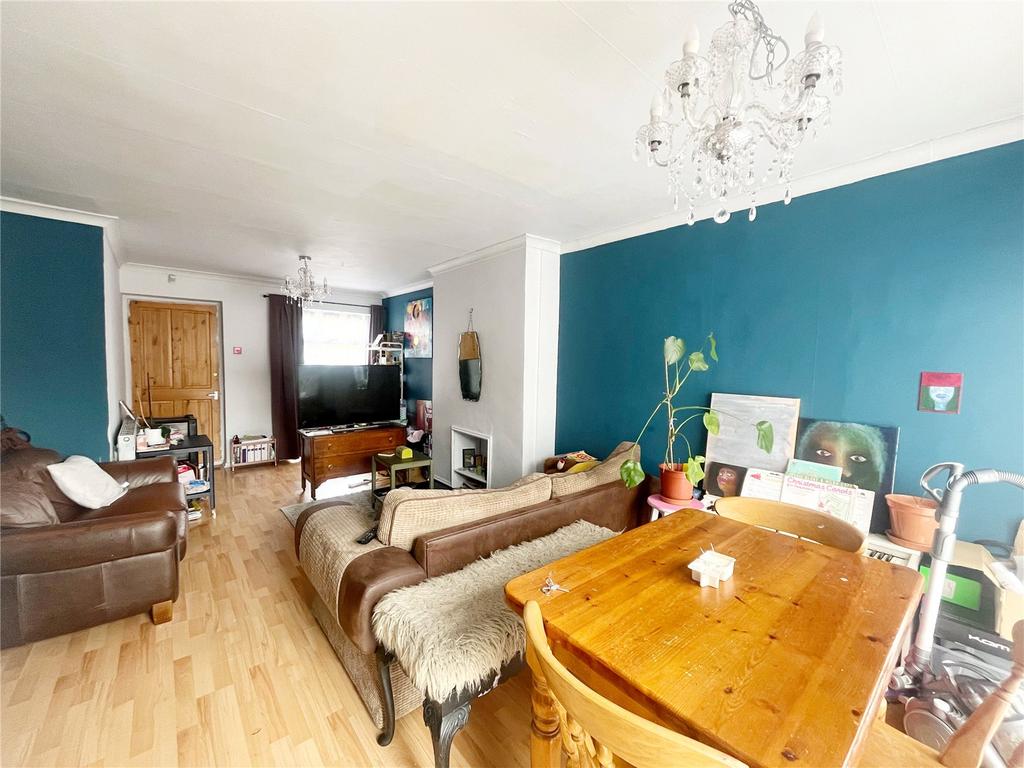 Schoolside Lane, Rhodes, Middleton... 3 bed house for sale - £190,000