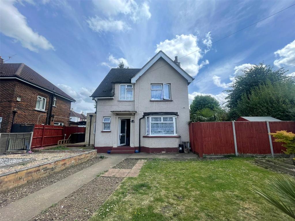 Kings Drive, Gravesend, Kent, DA12 3 bed semi-detached house for sale ...