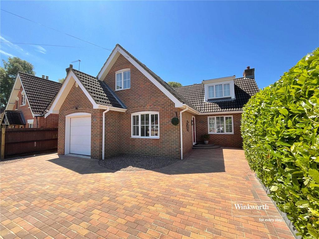 Smugglers Lane North, Christchurch, BH23 3 bed detached house - £745,000