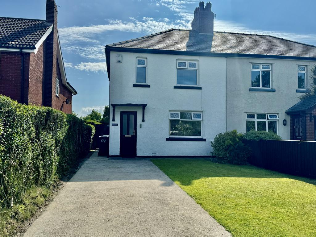 Carr Lane, Pilling PR3 3 bed semi-detached house - £275,000