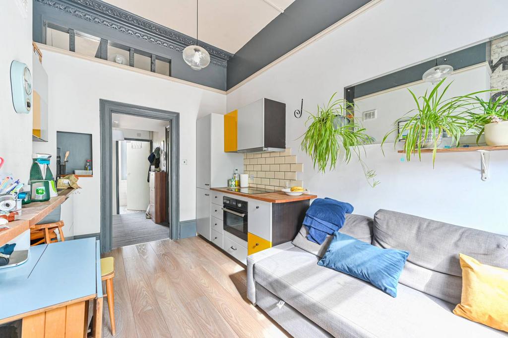 Brixton Road, Brixton, London, SW9 Studio for sale - £225,000
