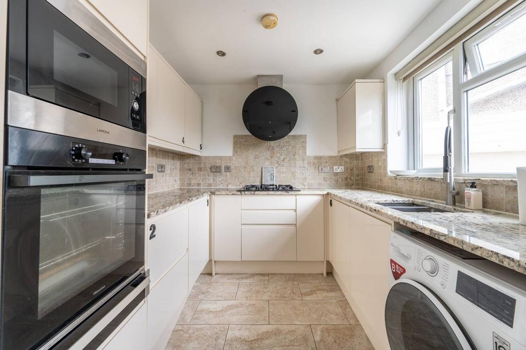 Alperton Lane, Alperton, Wembley, HA0 5 bed semi-detached house - £ ...