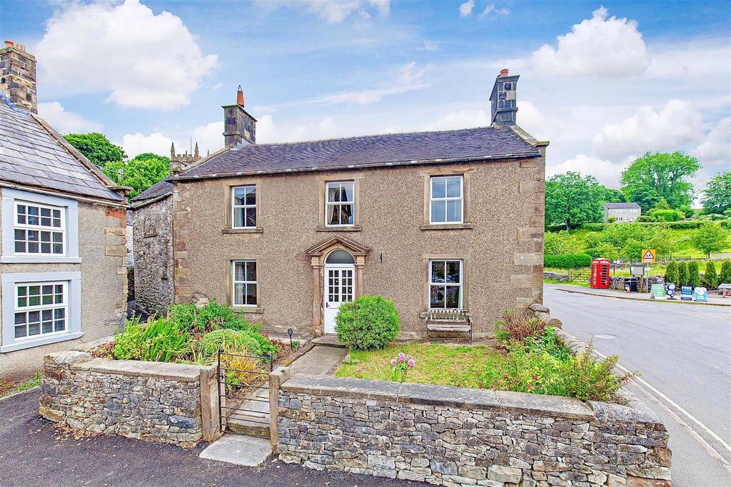 Market Place, Hartington, Buxton 3 bed detached house - £340,000