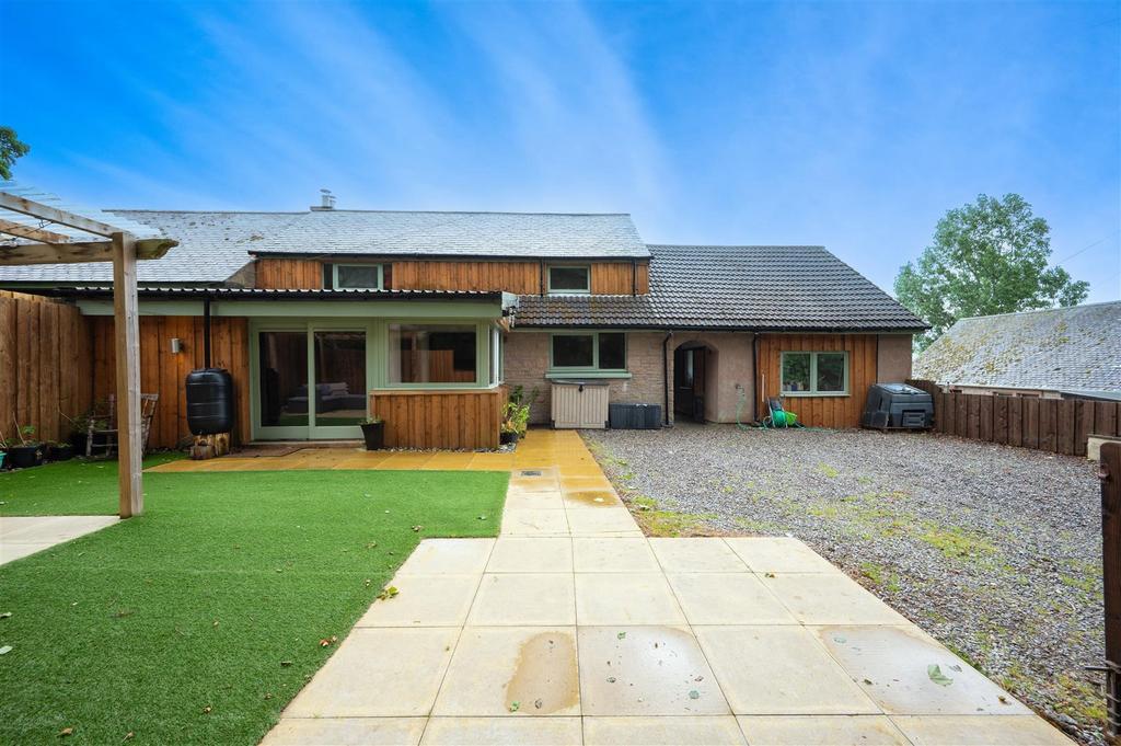 Tor View, Strathpeffer IV14 4 bed semi-detached house for sale - £235,000