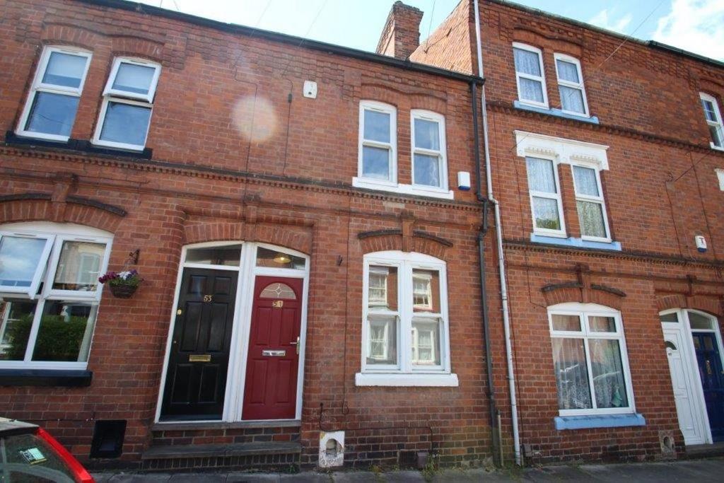 St Leonards Road, Leicester 2 bed terraced house - £1,050 pcm (£242 pw)