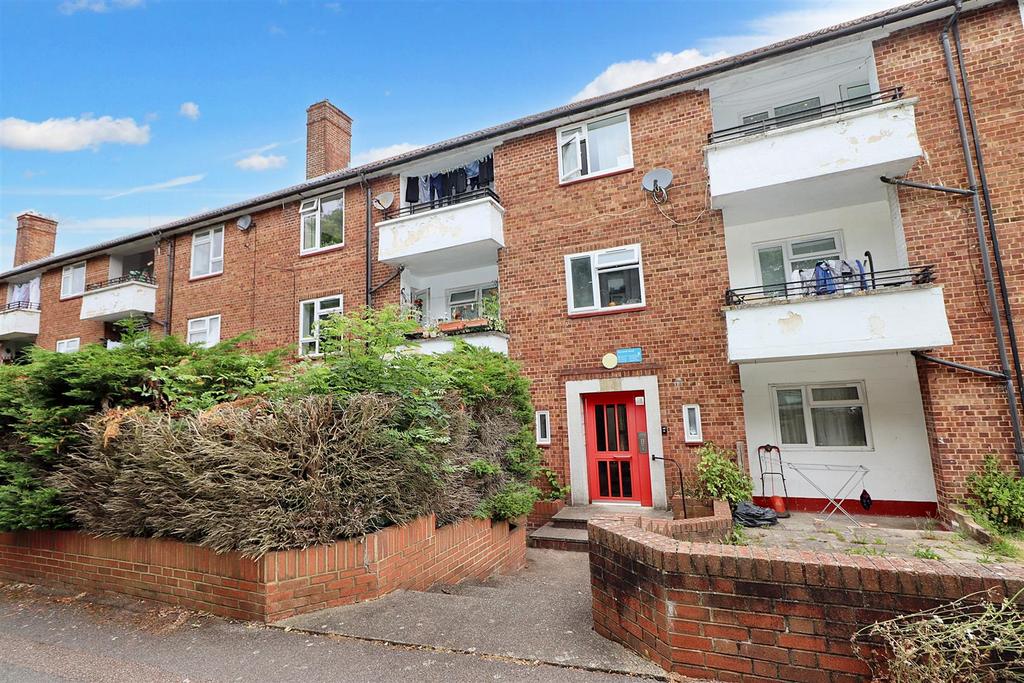 Torworth Road, Borehamwood 2 bed apartment for sale - £259,500