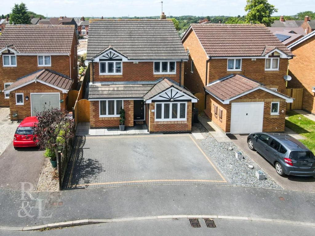 Kemp Road, Coalville 4 bed detached house - £290,000