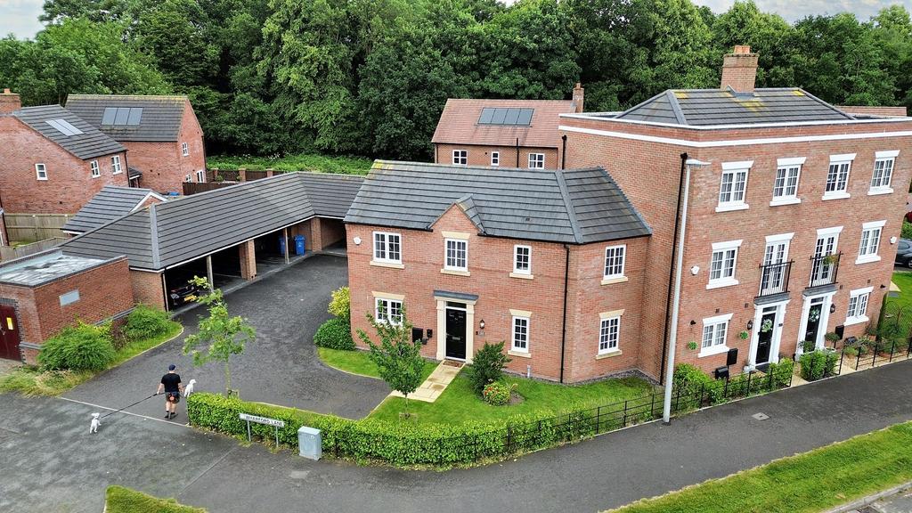 Wharford Lane, Runcorn WA7 3 bed semi-detached house - £245,000