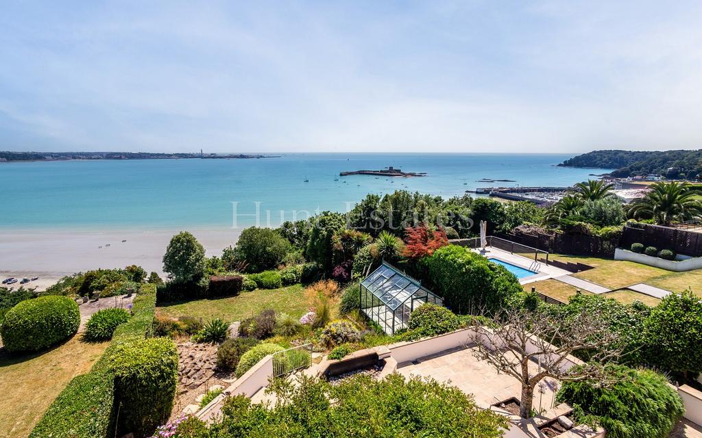 Le Mont de la Rocque, St. Brelade... 3 bed detached house - £8,500 pcm ...