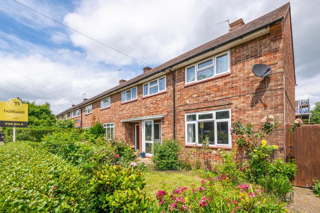 Taynton Drive, Merstham, RH1 3 bed end of terrace house - £400,000