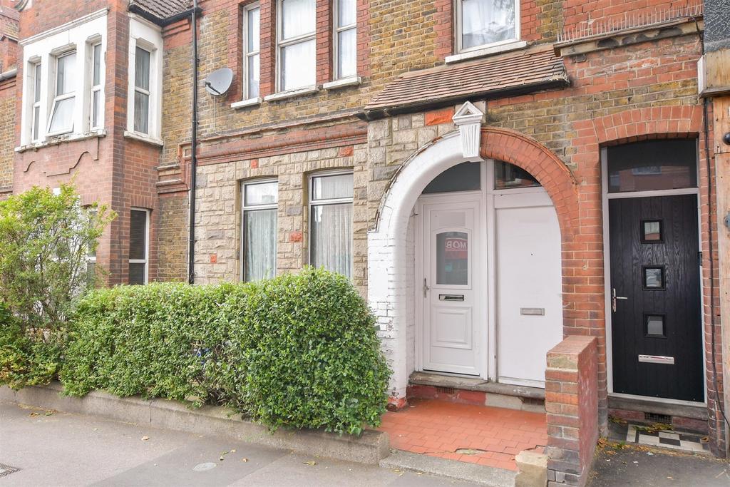 Lea Bridge Road, Leyton, Waltham Forest 2 bed ground floor flat for ...