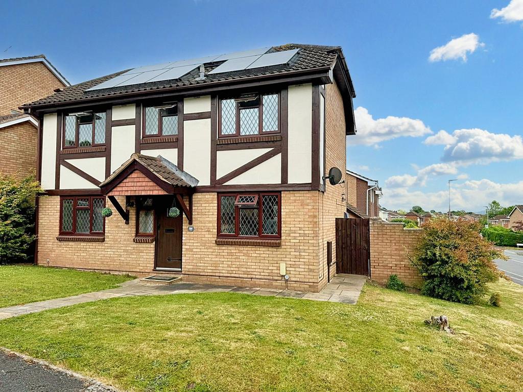 Bangor Close, Bobblestock, Hereford, HR4 3 bed detached house - £325,000