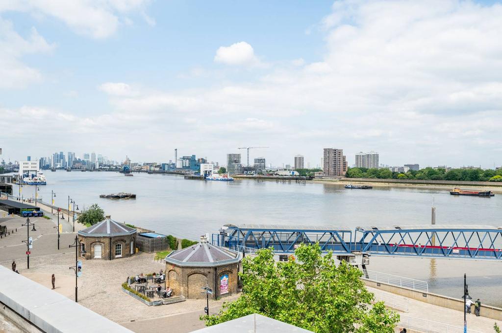 Building 45, Woolwich Riverside... 2 bed penthouse for sale - £695,000