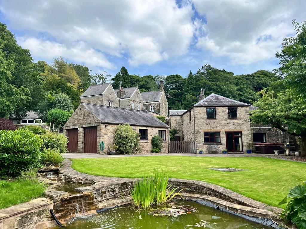 Fernilee, Whaley Bridge, SK23 6 bed detached house - £1,100,000