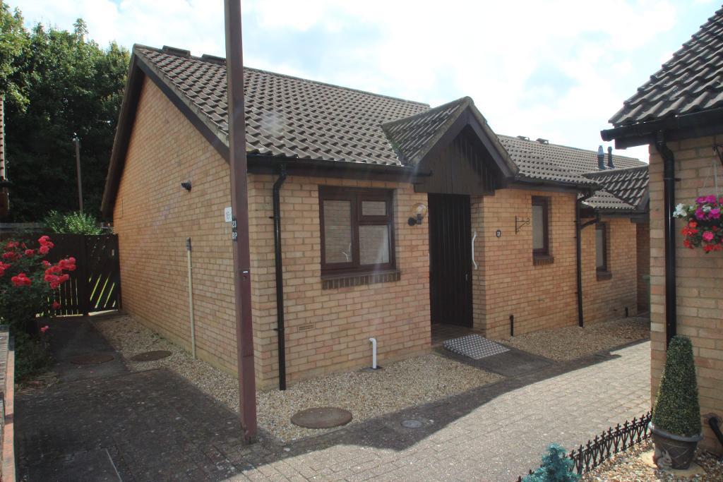 Conniburrow, Milton Keynes MK14 1 bed end of terrace house for sale - £ ...