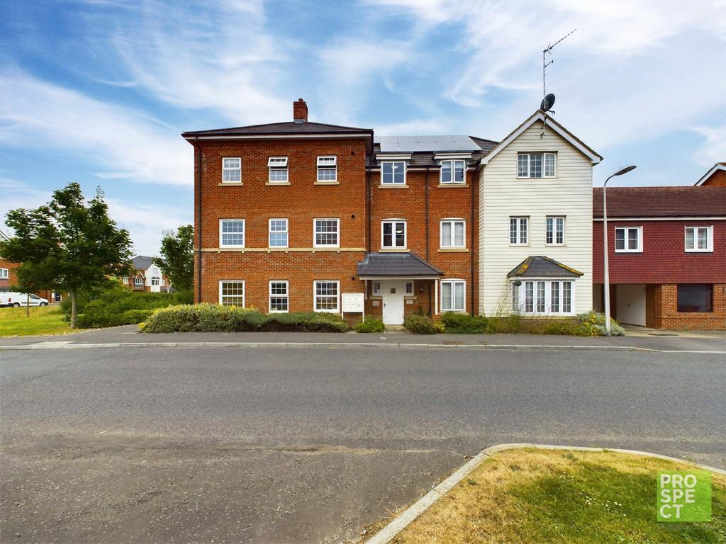 Clover Rise, Woodley, Reading... 2 bed apartment for sale - £260,000