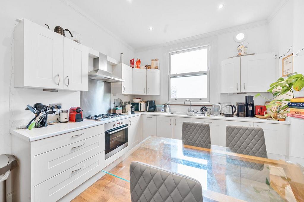 Aldebert Terrace, Vauxhall 3 bed flat - £845,000