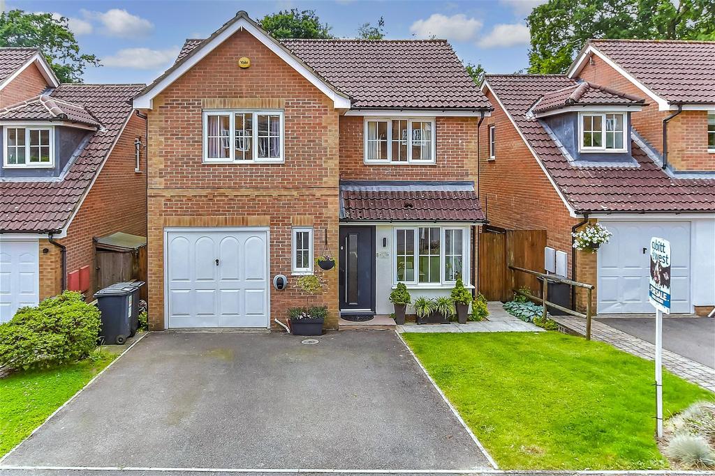 Lincoln Way, Crowborough, East Sussex 4 bed detached house - £525,000