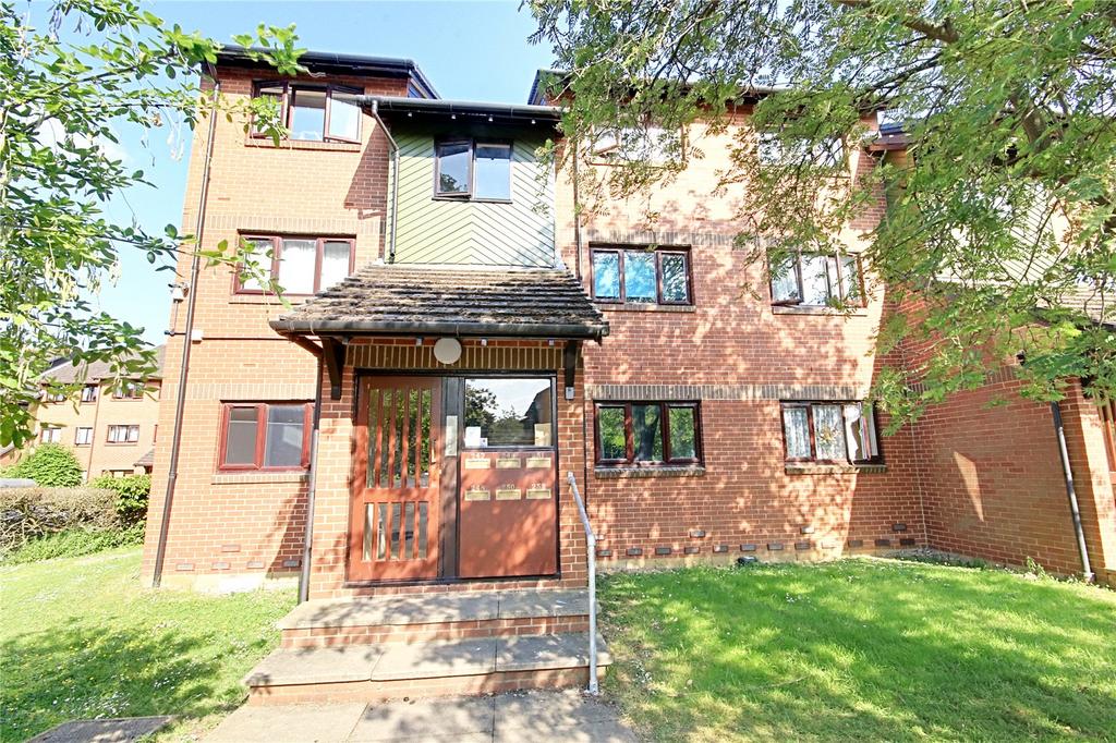 Maltby Drive, Enfield, EN1 1 bed flat - £210,000